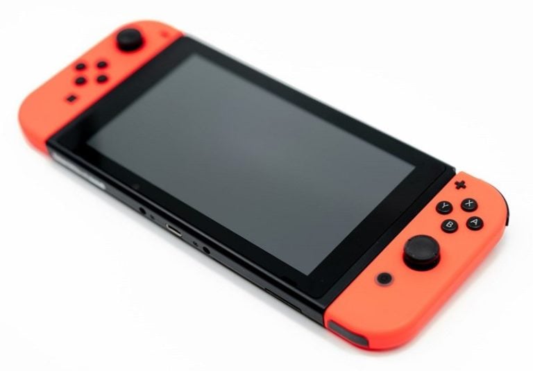 The “Pros” and “Cons” of Switch Controllers: Joy-con vs. Pro Controller ...